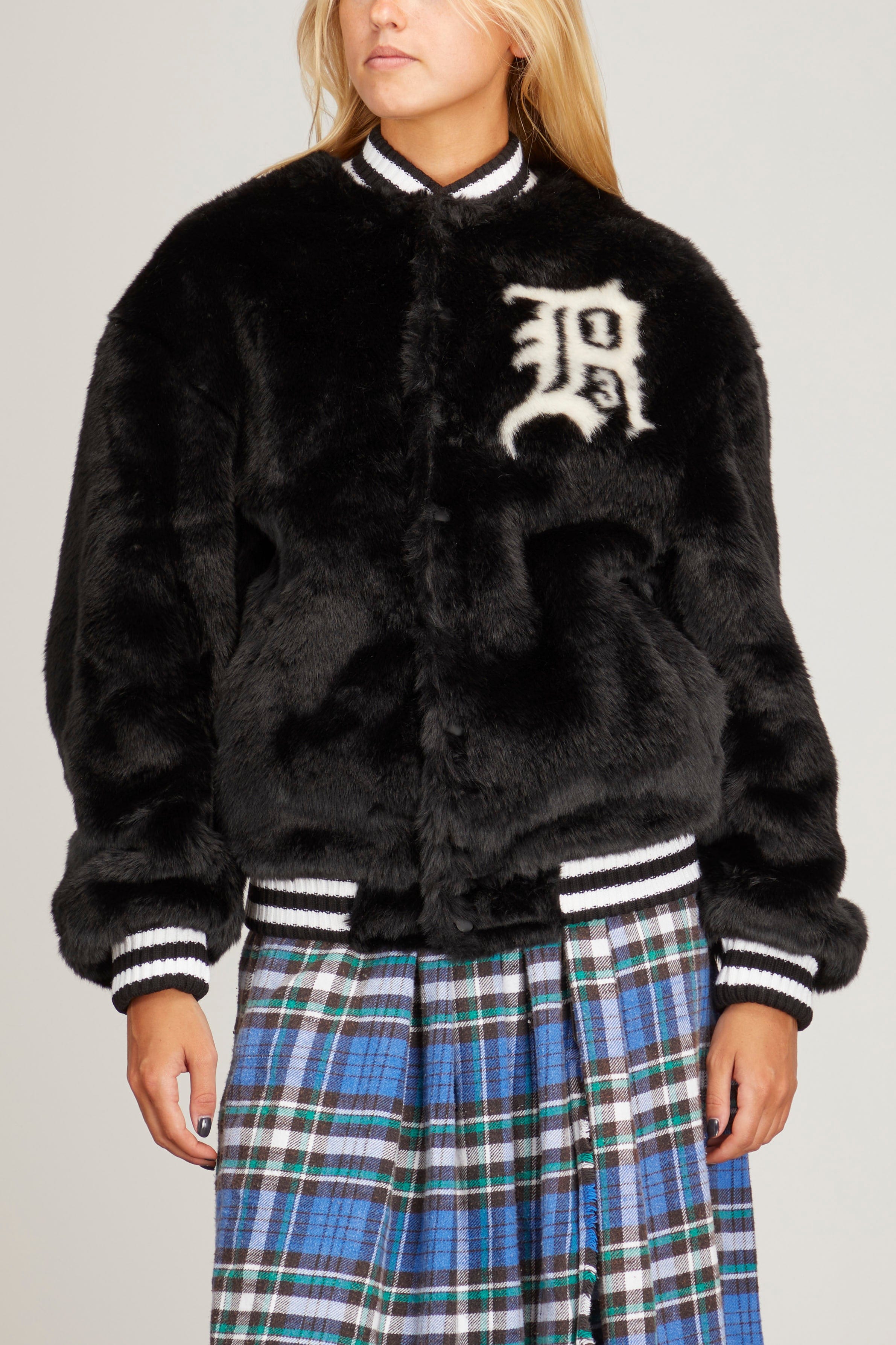 Divine Feminine – Hampden Clothing